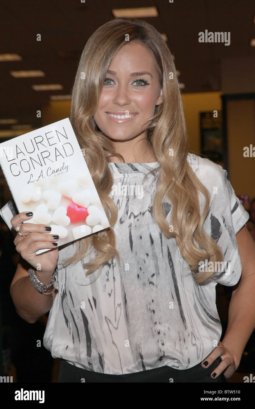LA CANDY Book Signing by Lauren Conrad Stock Photo - Alamy