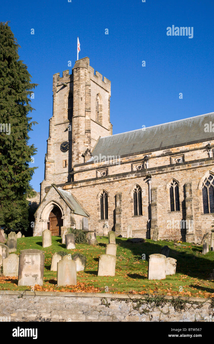 St mary's parish church richmond hi-res stock photography and images ...