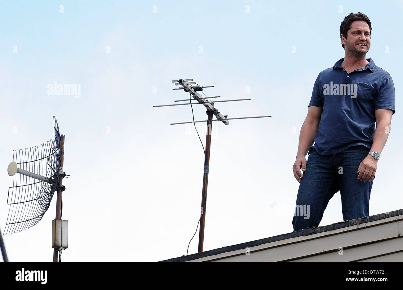 Gerard Butler on Film Shoot for BOUNTY in New York City Stock Photo - Alamy