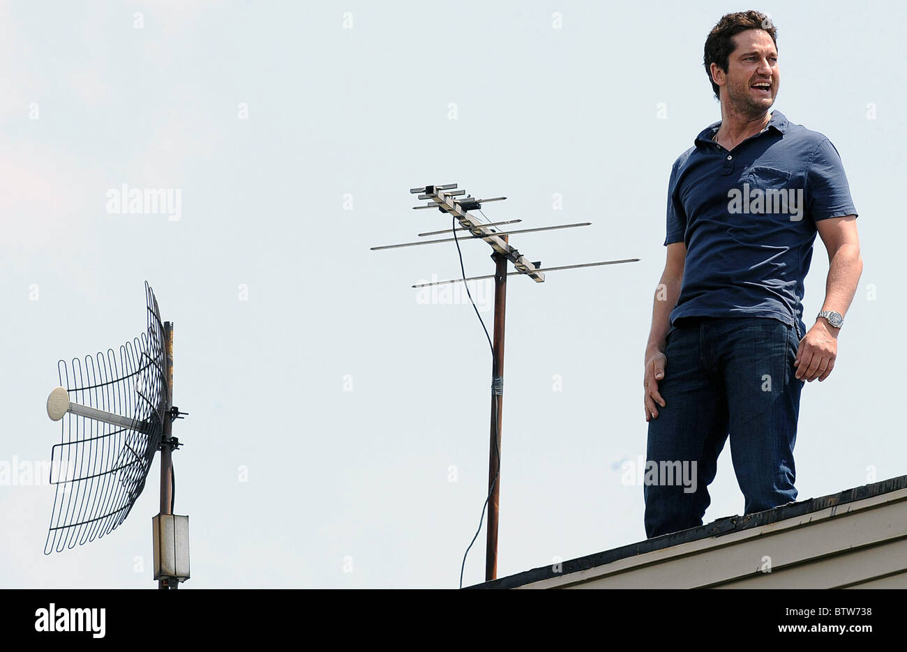 Gerard Butler on Film Shoot for BOUNTY in New York City Stock Photo - Alamy