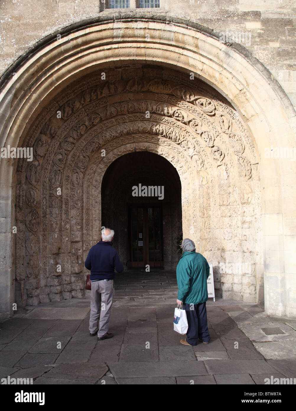 Norman arches hi-res stock photography and images - Alamy