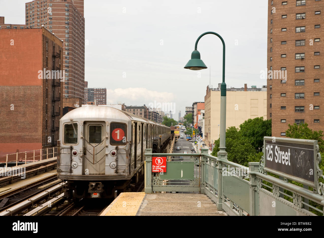 125th street subway station hi-res stock photography and images - Alamy