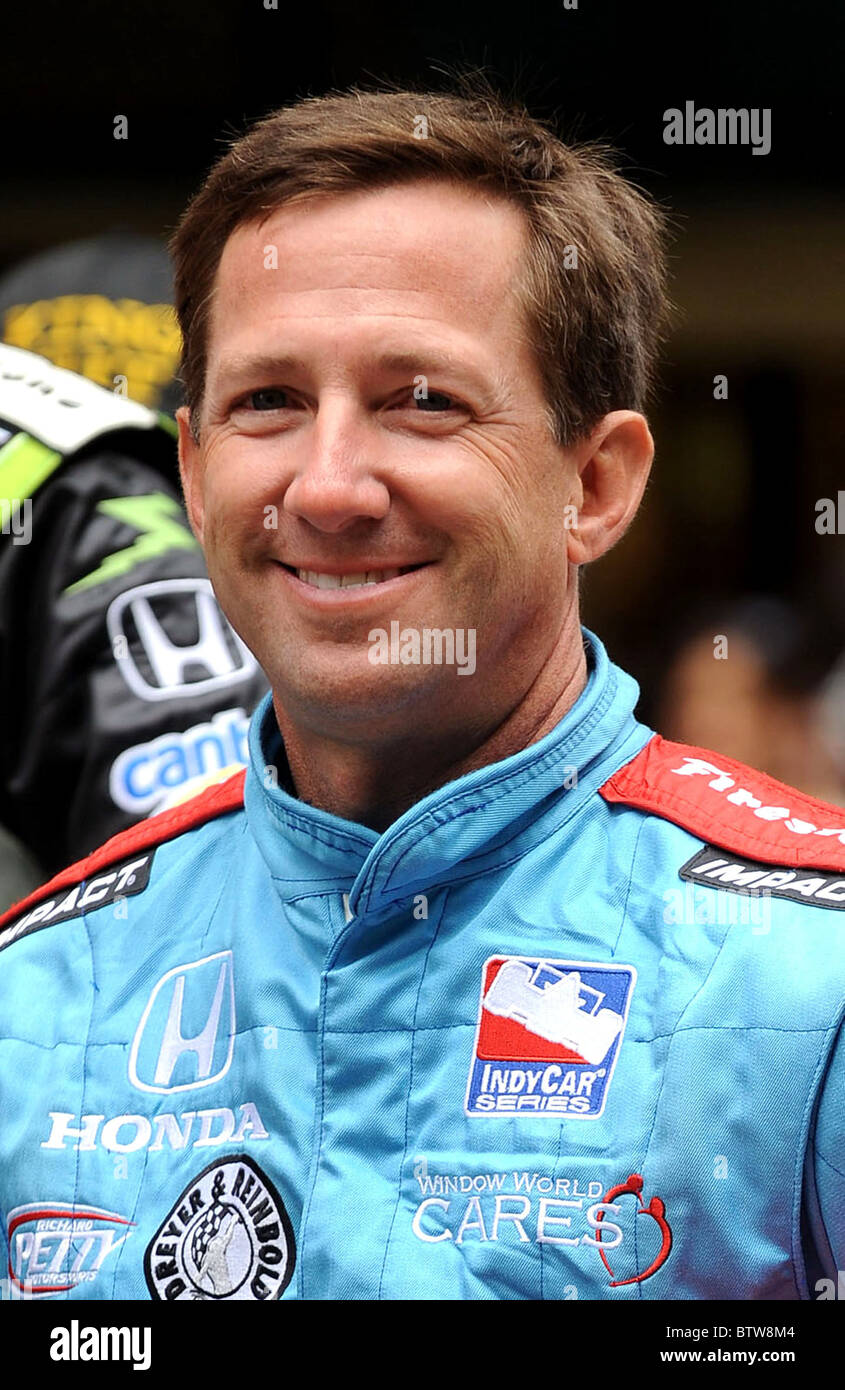 The 2009 Indianapolis 500 Race Car Drivers Line-Up Stock Photo - Alamy
