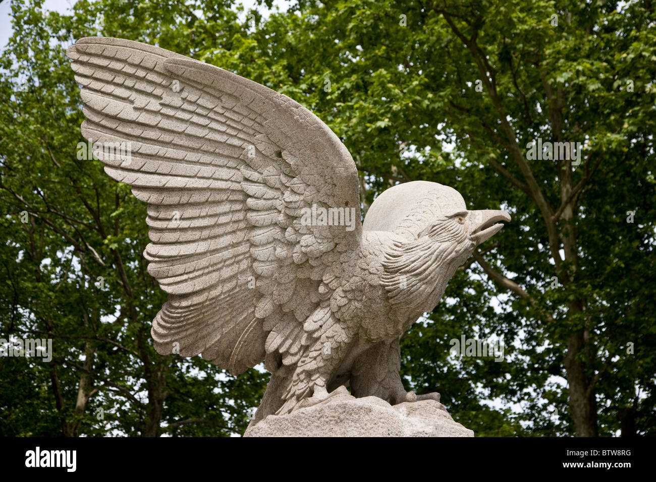 Eagle sculpture on the General Grant National Memorial Stock Photo - Alamy