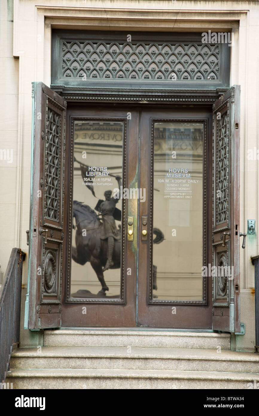 Exterior of the Hispanic Society of America Stock Photo - Alamy