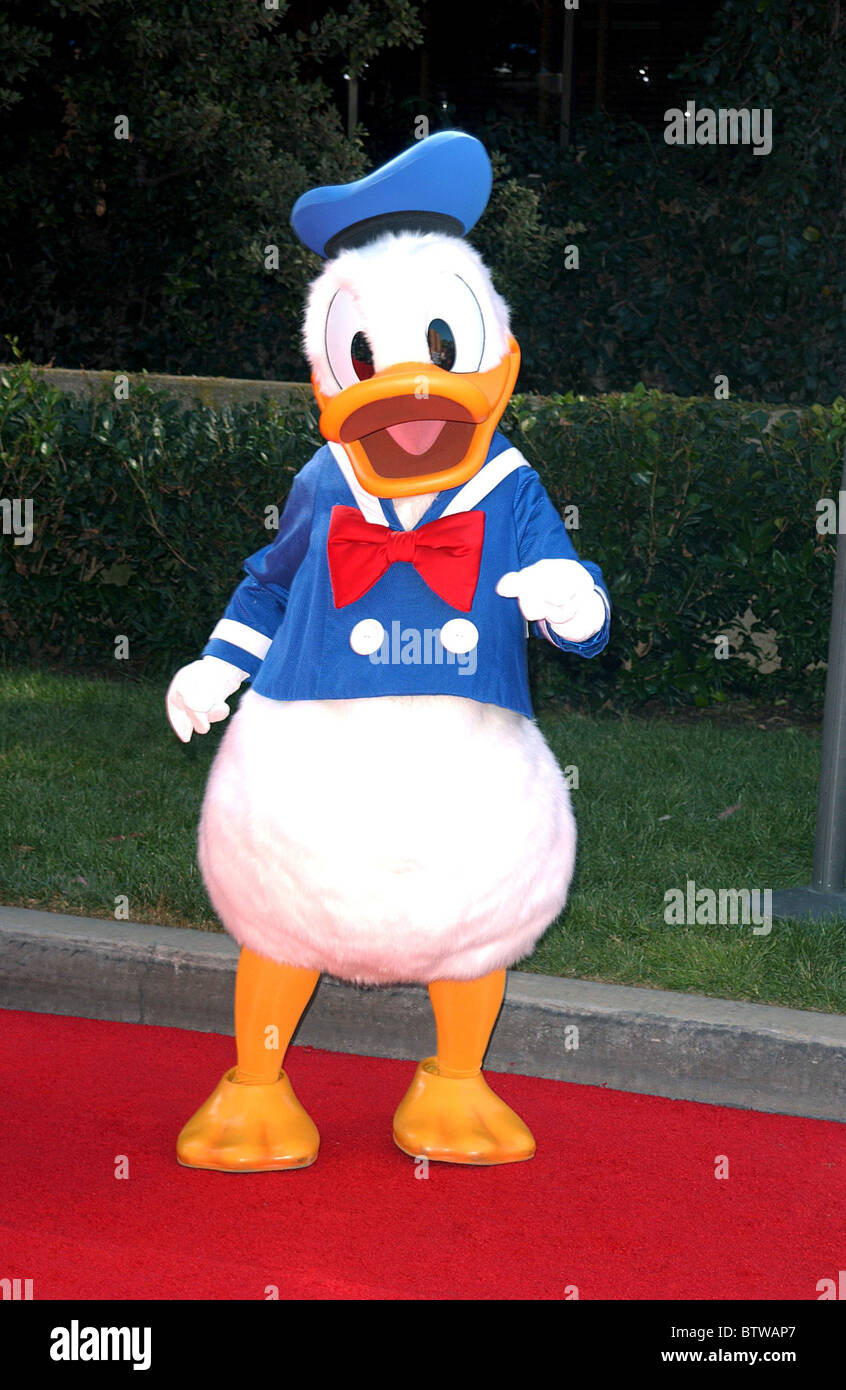 Donald duck disney world hi-res stock photography and images - Alamy