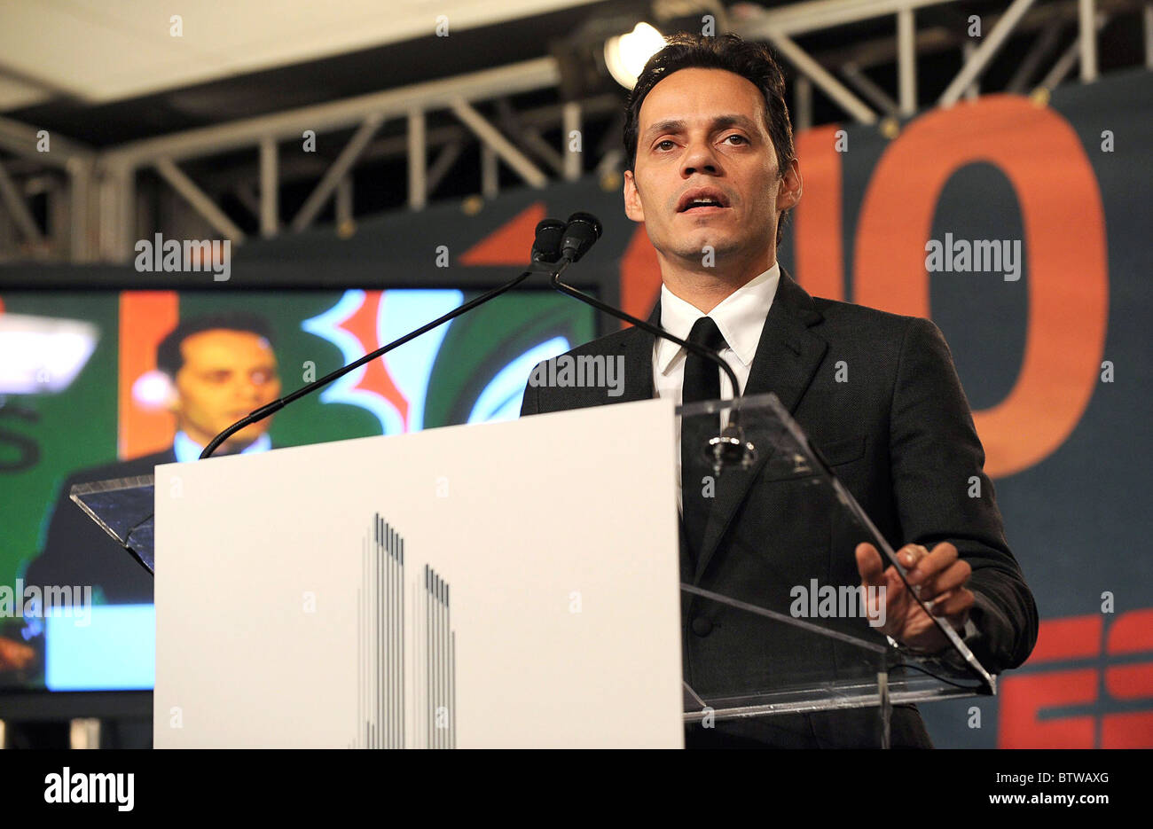 ESPN Deportes and Miami Dolphins NFL Press Conference Stock Photo - Alamy