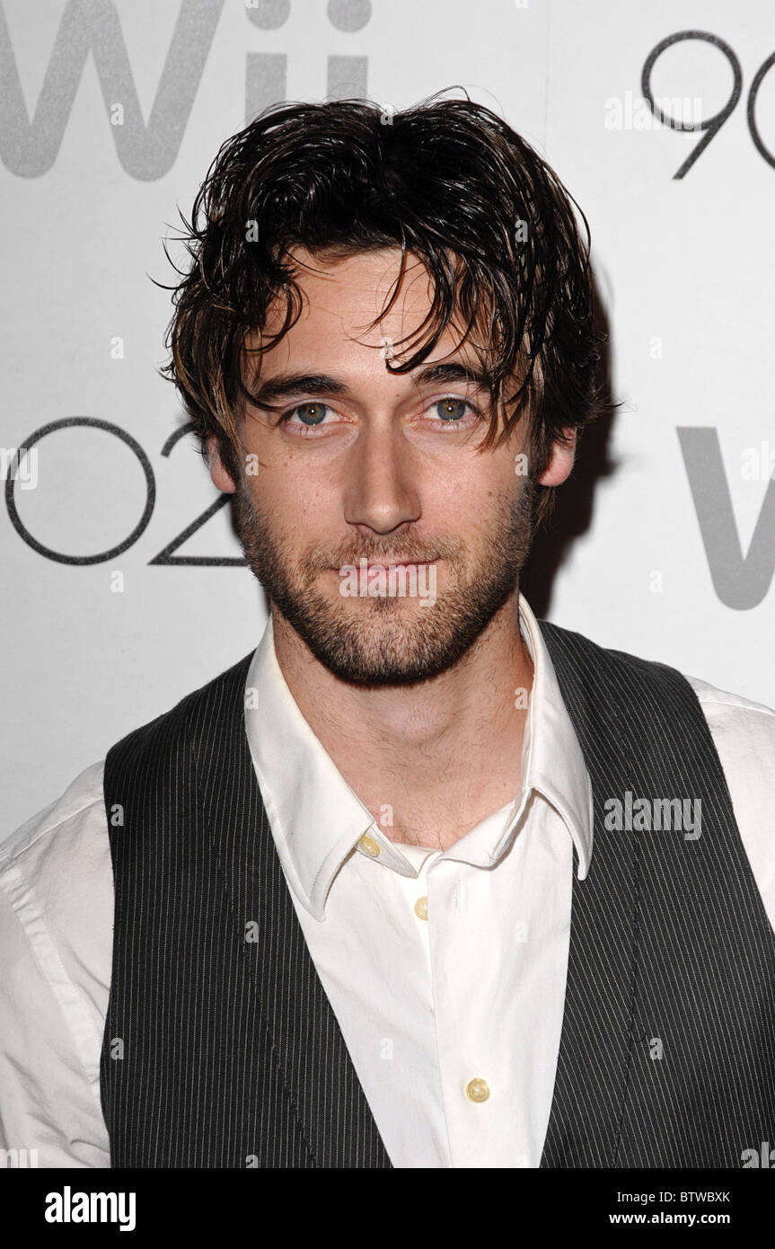 Ryan Eggold 90210