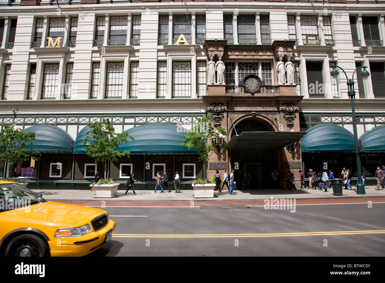 Rowland hussey macy hi-res stock photography and images - Alamy