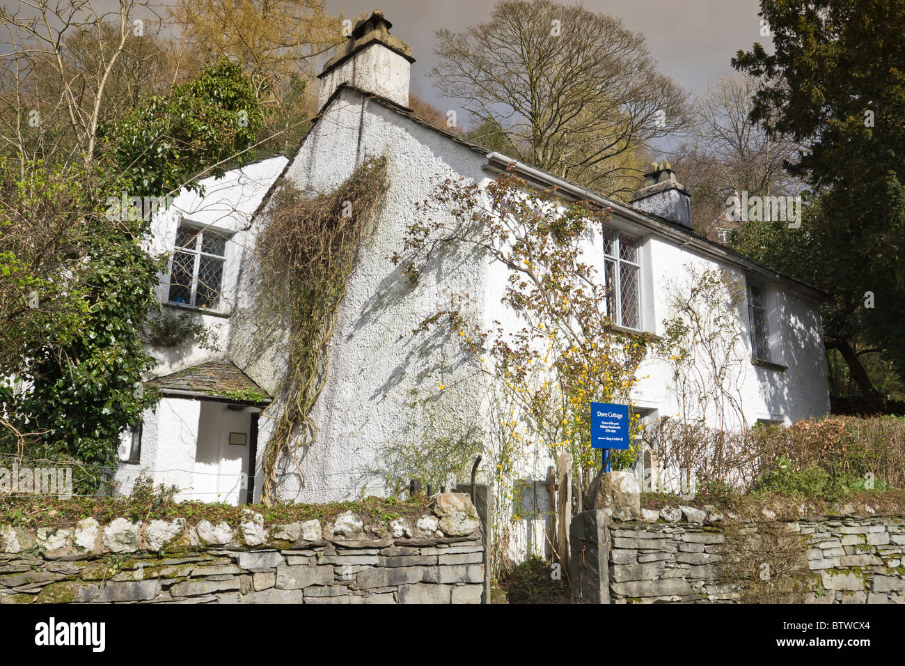 Dove cottage grasmere hi-res stock photography and images - Alamy