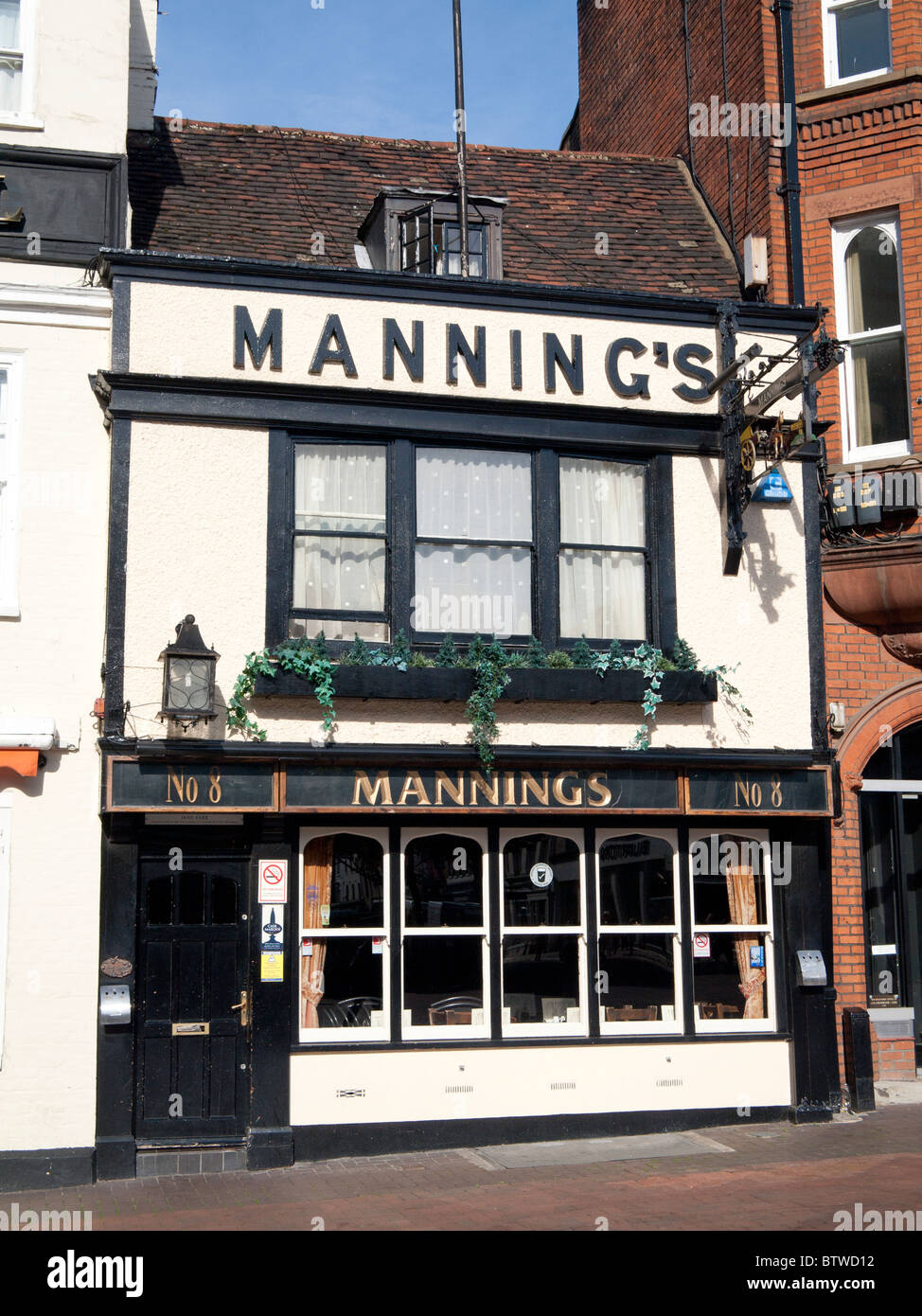 Mannings pub hi-res stock photography and images - Alamy