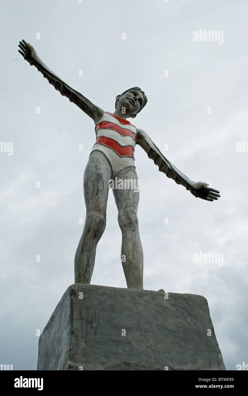 Statue on sea hi-res stock photography and images - Alamy
