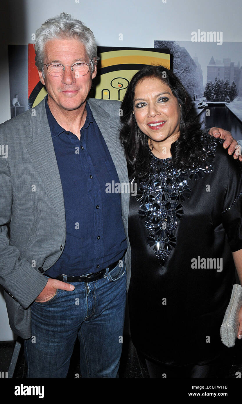 AMELIA Special Sneak Preview Screening Stock Photo - Alamy