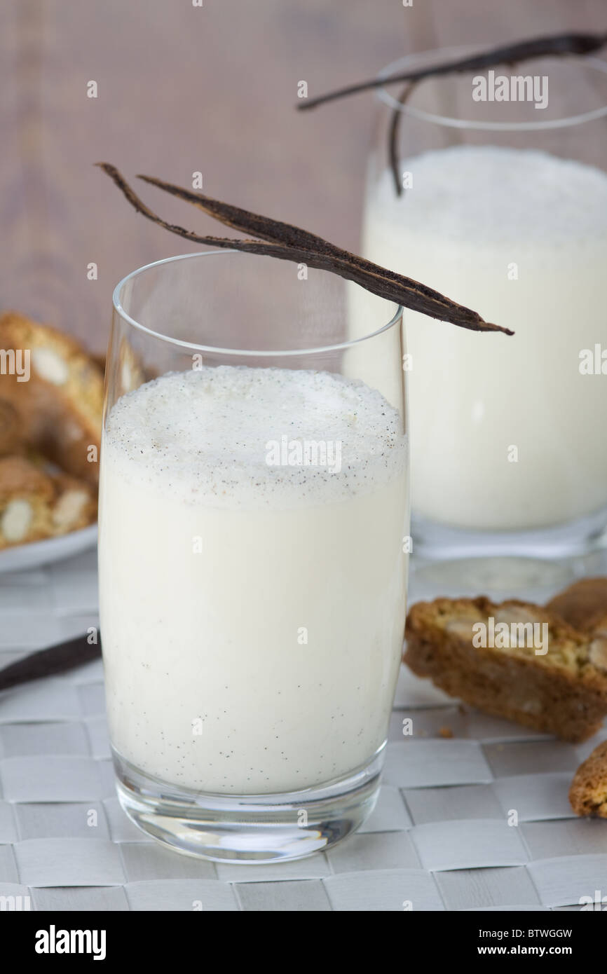 Milch shake hi-res stock photography and images - Alamy