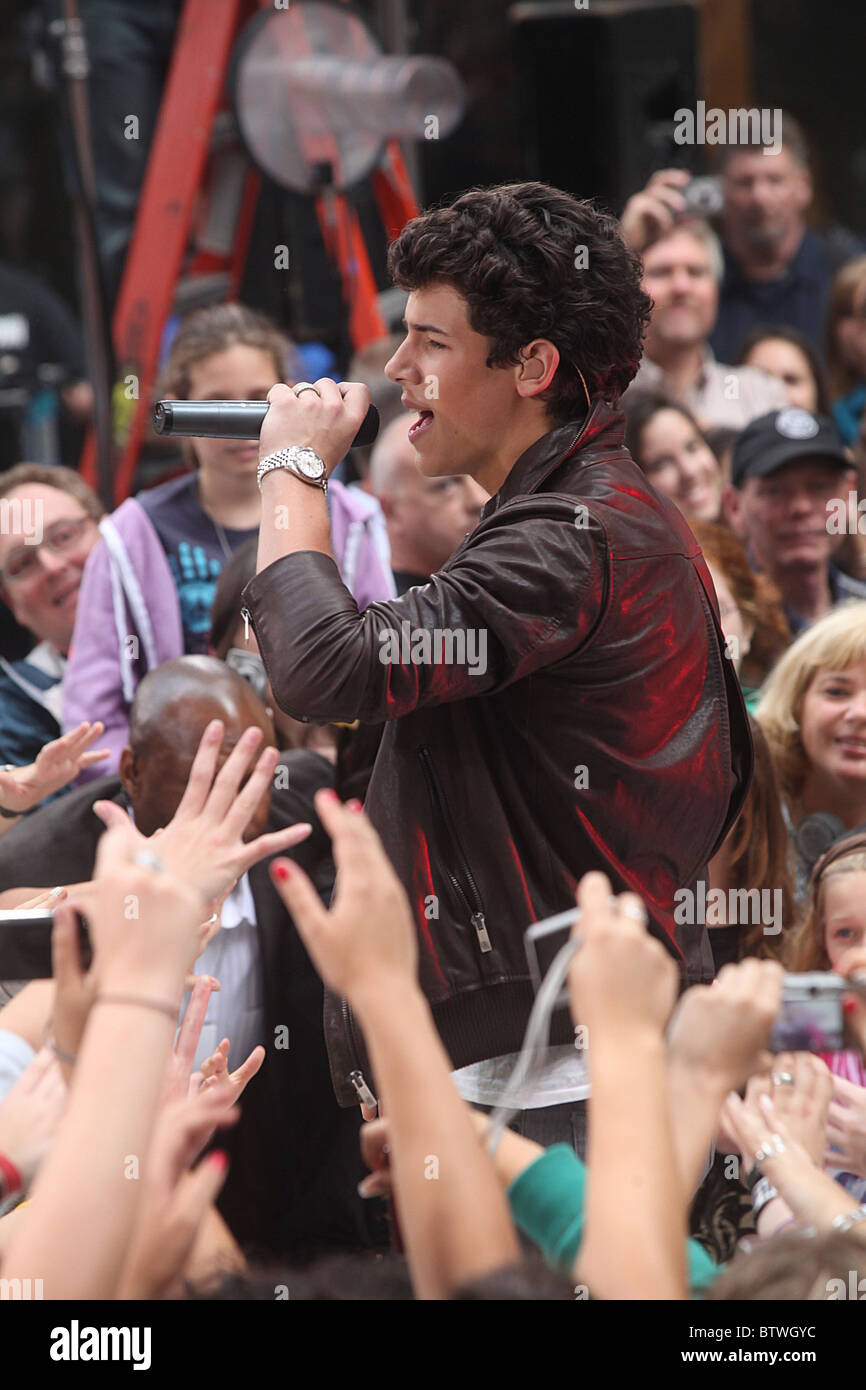Nick jonas 2009 jonas brothers hi-res stock photography and images - Alamy