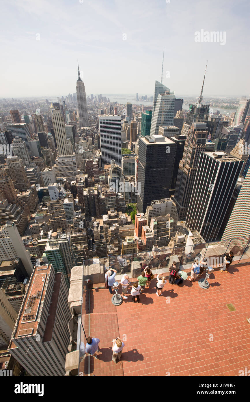 Complex rockefeller center buildings hi-res stock photography and ...