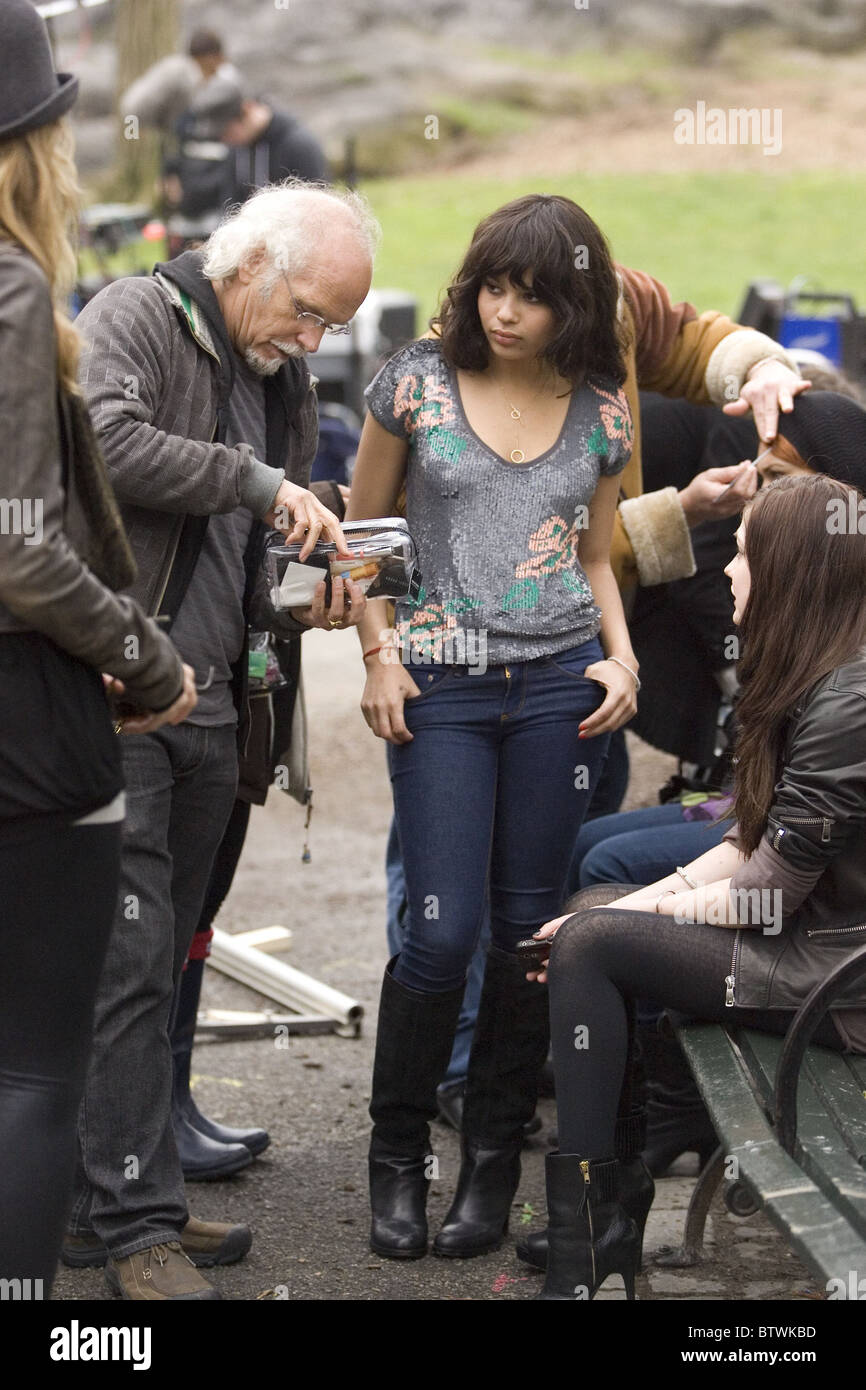 Cast of TWELVE On Location in Central Park Stock Photo - Alamy