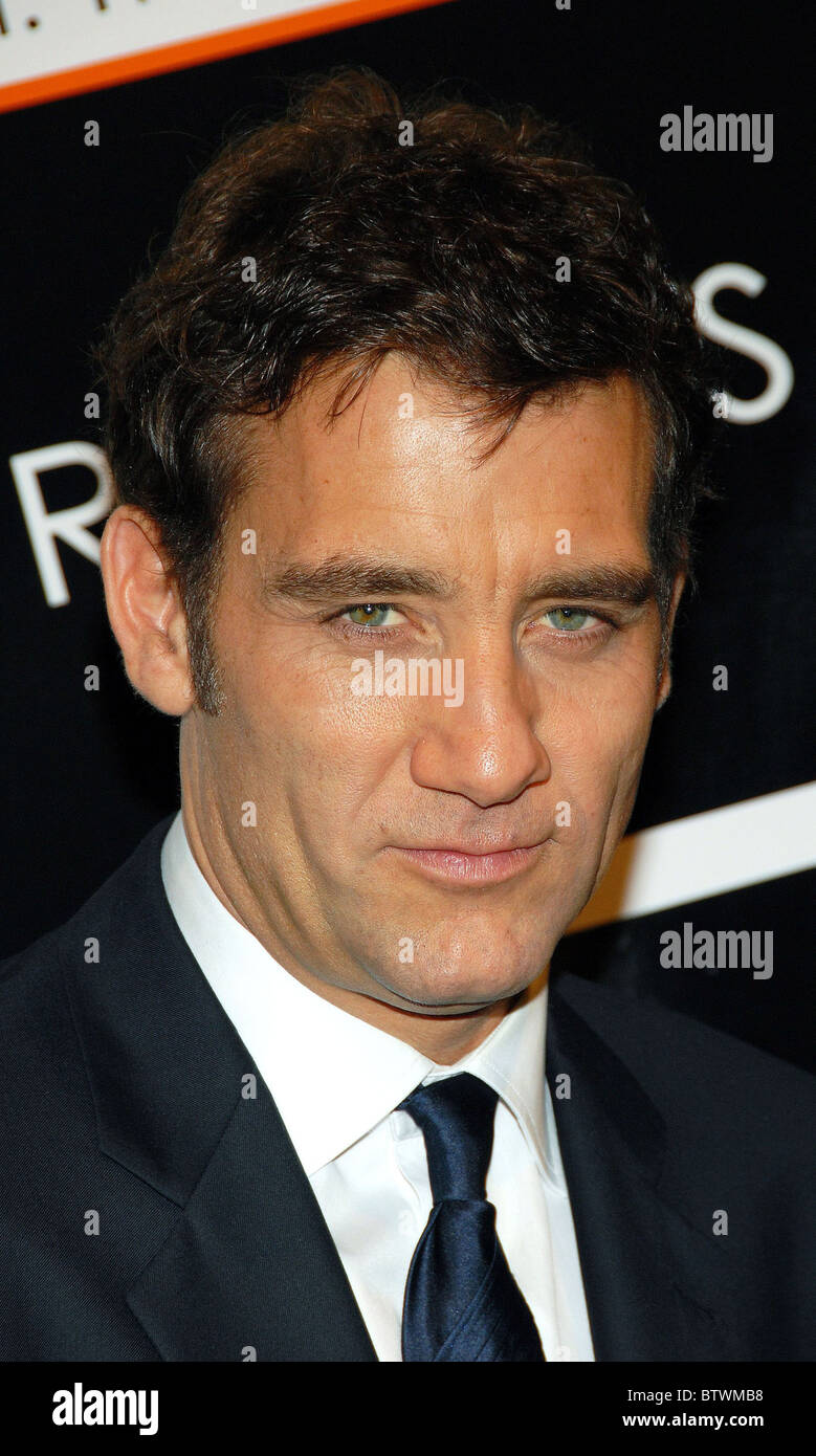 Duplicity clive owen hi-res stock photography and images - Alamy