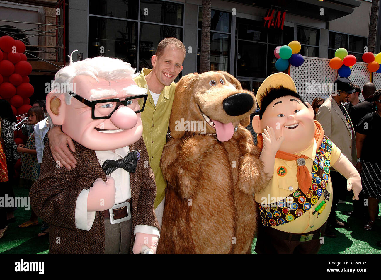 Up 2009 carl fredricksen hi-res stock photography and images - Alamy