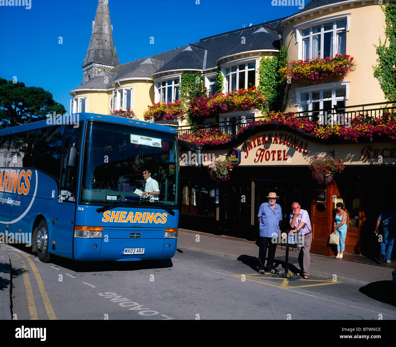 Killarney bus hi-res stock photography and images - Alamy