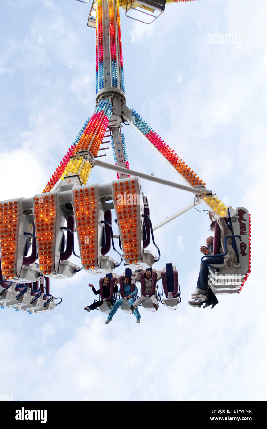 SPIN OUT FAIRGROUND RIDE PICKERING NORTH YORKSHIRE PICKERING NORTH ...