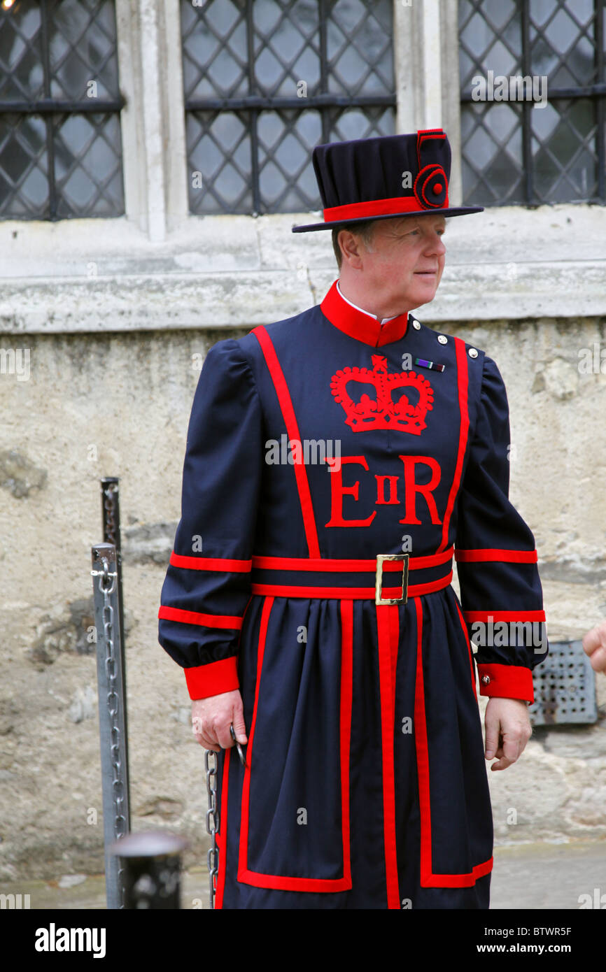 Yeoman of the guard hi-res stock photography and images - Alamy