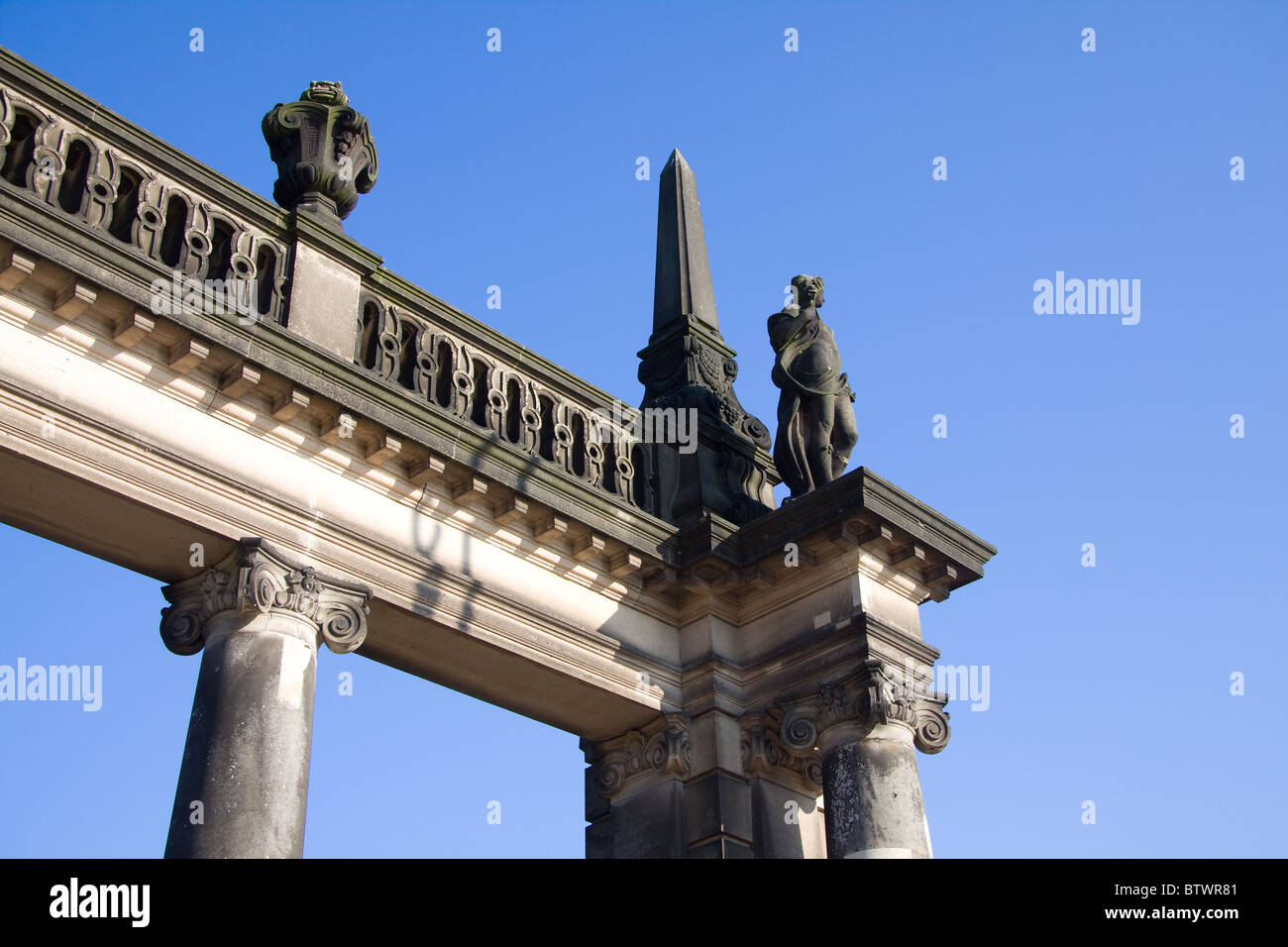 Statue details hi-res stock photography and images - Alamy