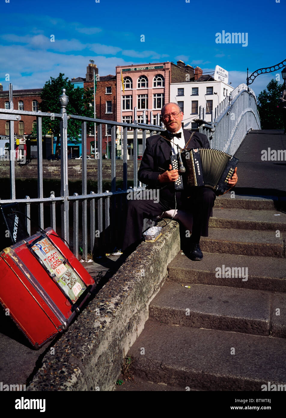19th century pedestrian bridge hi-res stock photography and images - Alamy