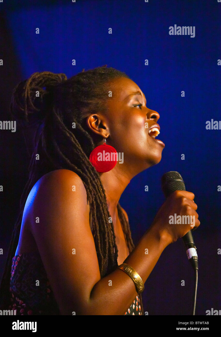 SOMI sings for an entranced crowd in Dizzys Den - 2010 MONTEREY JAZZ ...