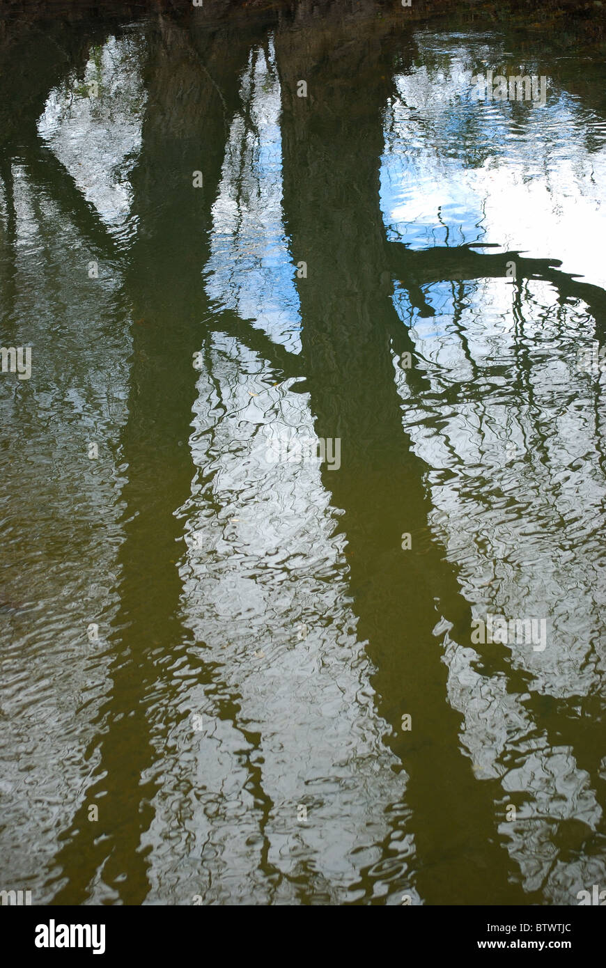 Water flowing from a creek hi-res stock photography and images - Alamy