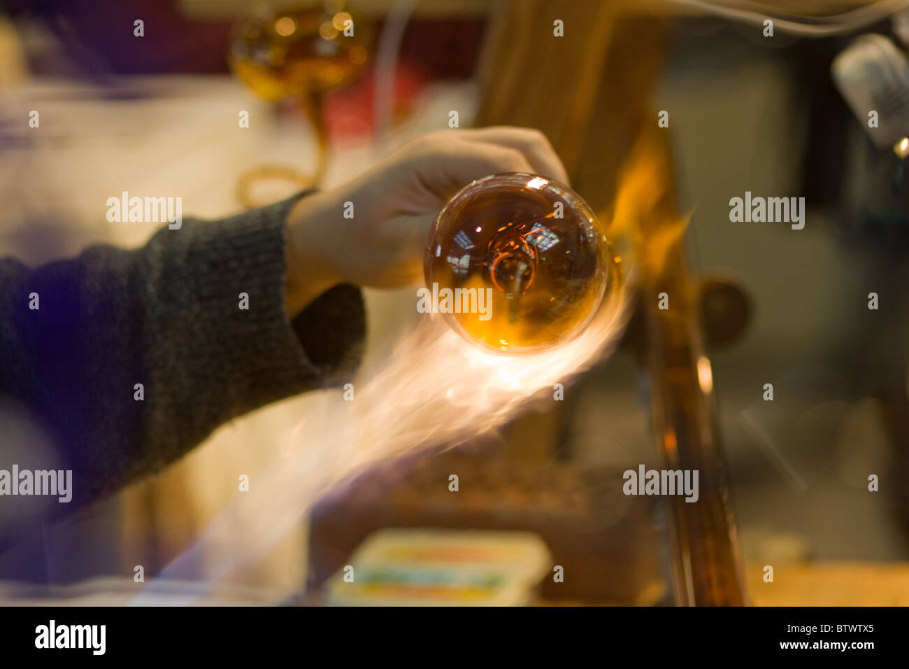 Crystal making hi-res stock photography and images - Alamy