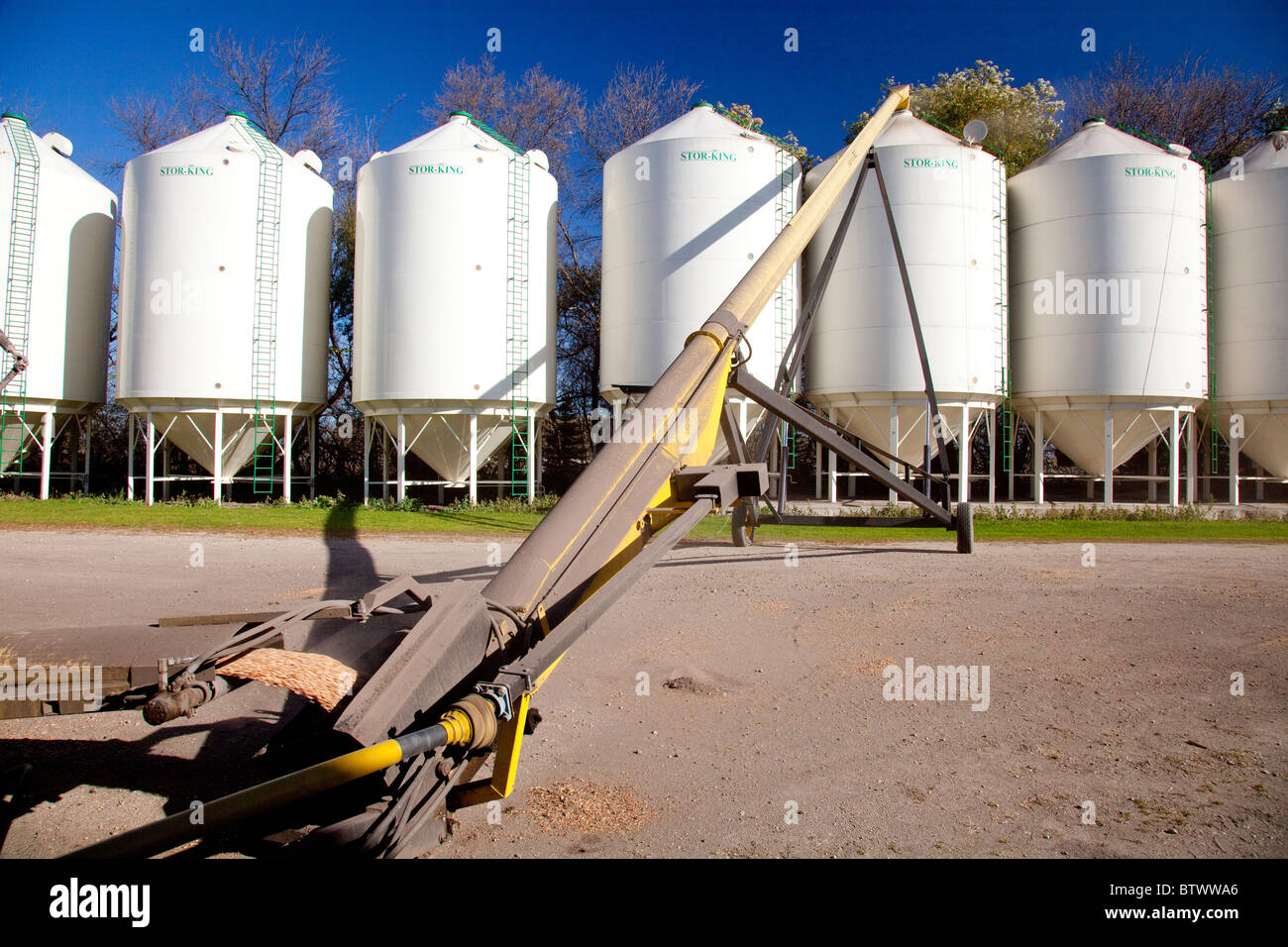 Grain hopper hi-res stock photography and images - Alamy