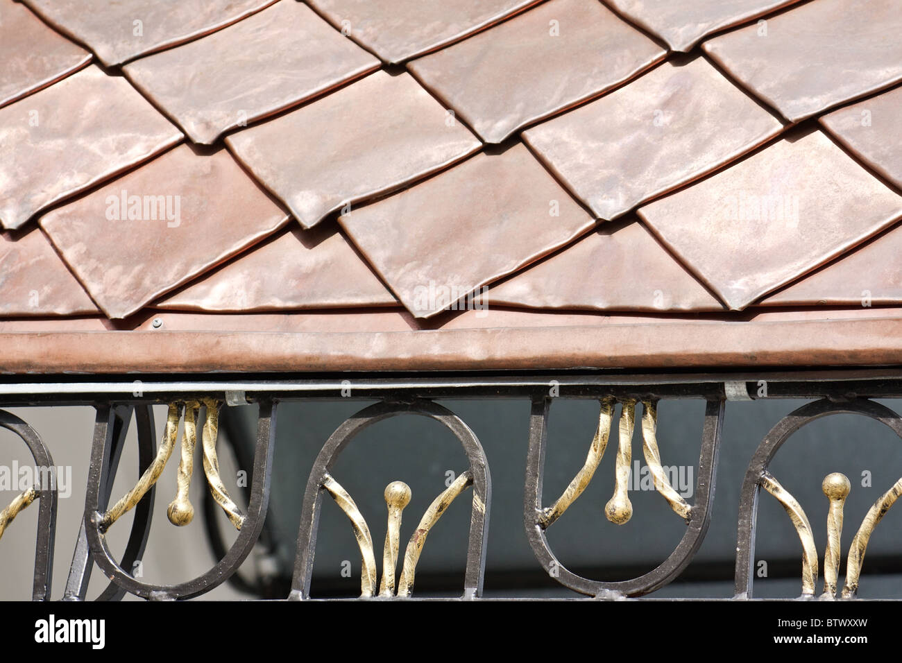 Roof with grid structure hi-res stock photography and images - Alamy