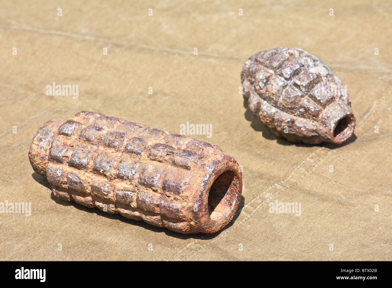 High explosive shells hi-res stock photography and images - Alamy