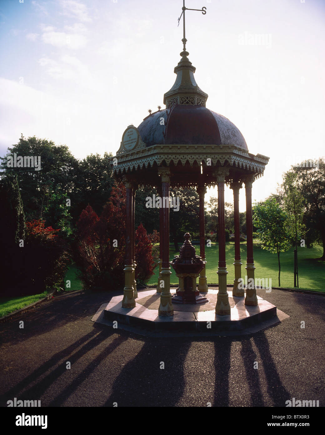 Victorian park ireland hi-res stock photography and images - Alamy