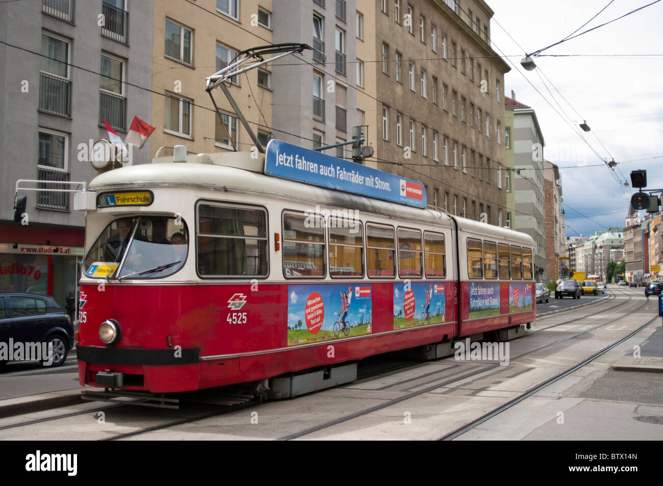 Tram as city transport, Vienna Stock Photo - Alamy