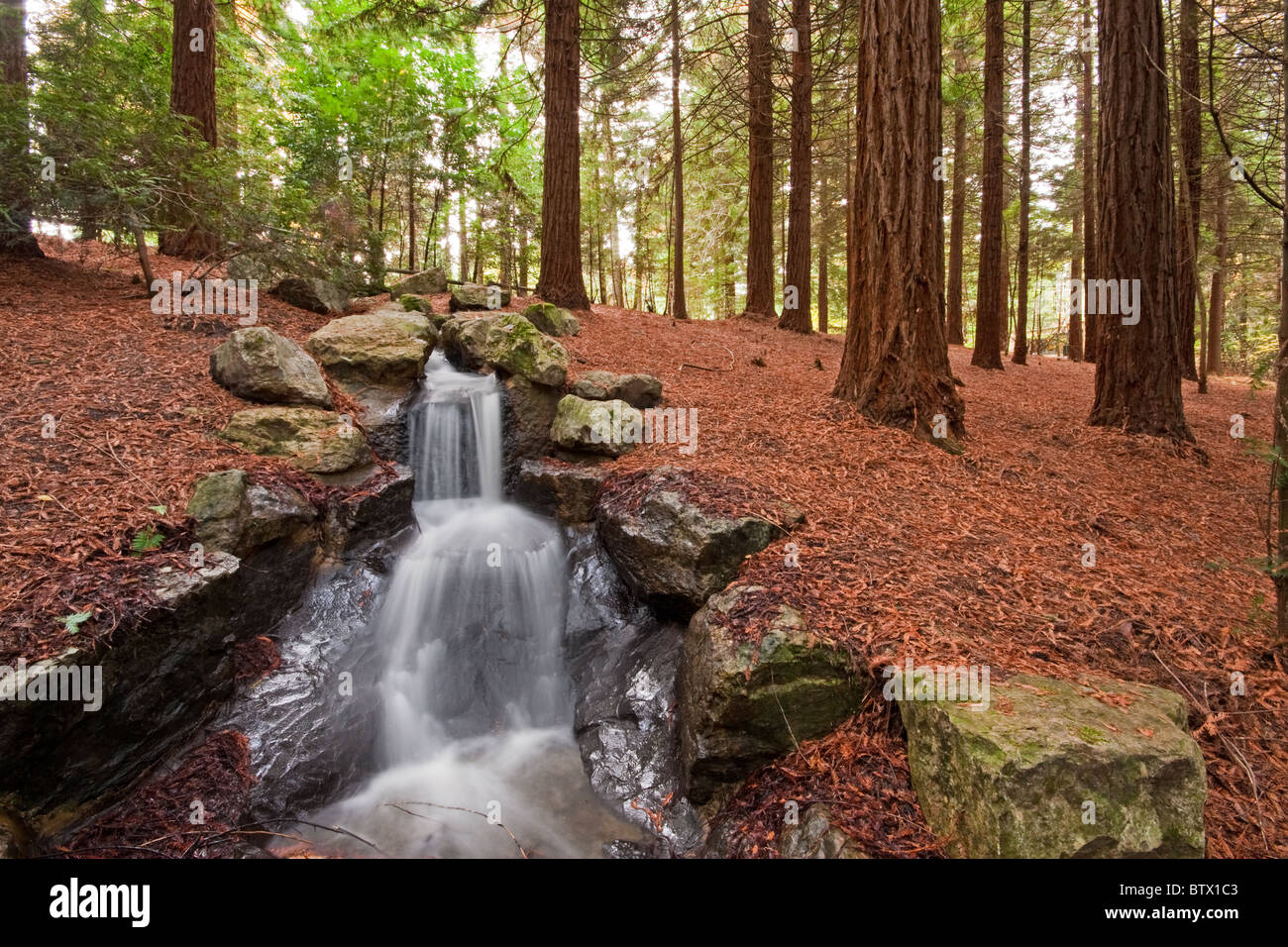 Slow shutter speed falls hi-res stock photography and images - Alamy