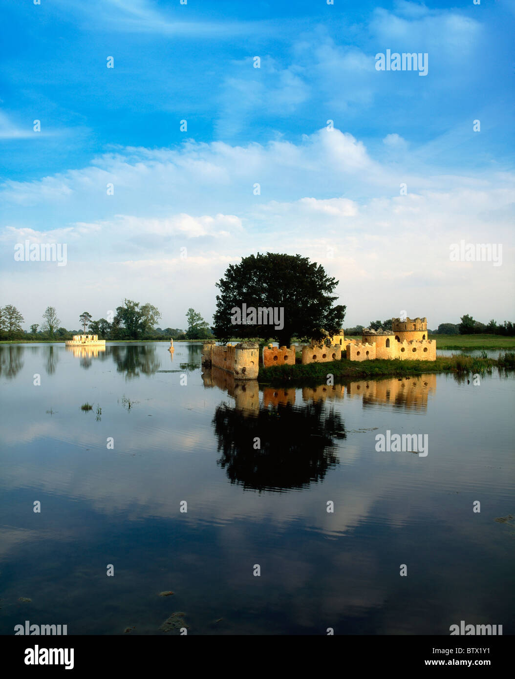 Larchill arcadian garden hi-res stock photography and images - Alamy