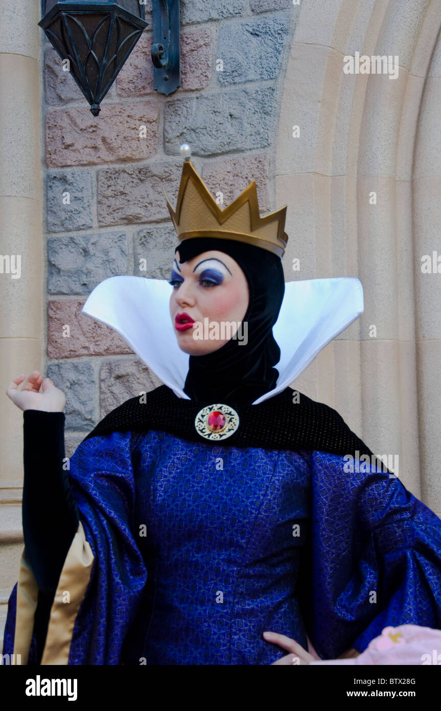 Queen character at Disneyland in Anaheim California Stock Photo - Alamy