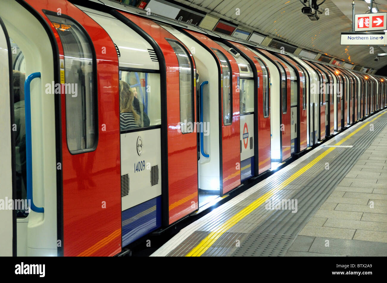 Southbound Victoria line train with doors open Warren Street Station ...