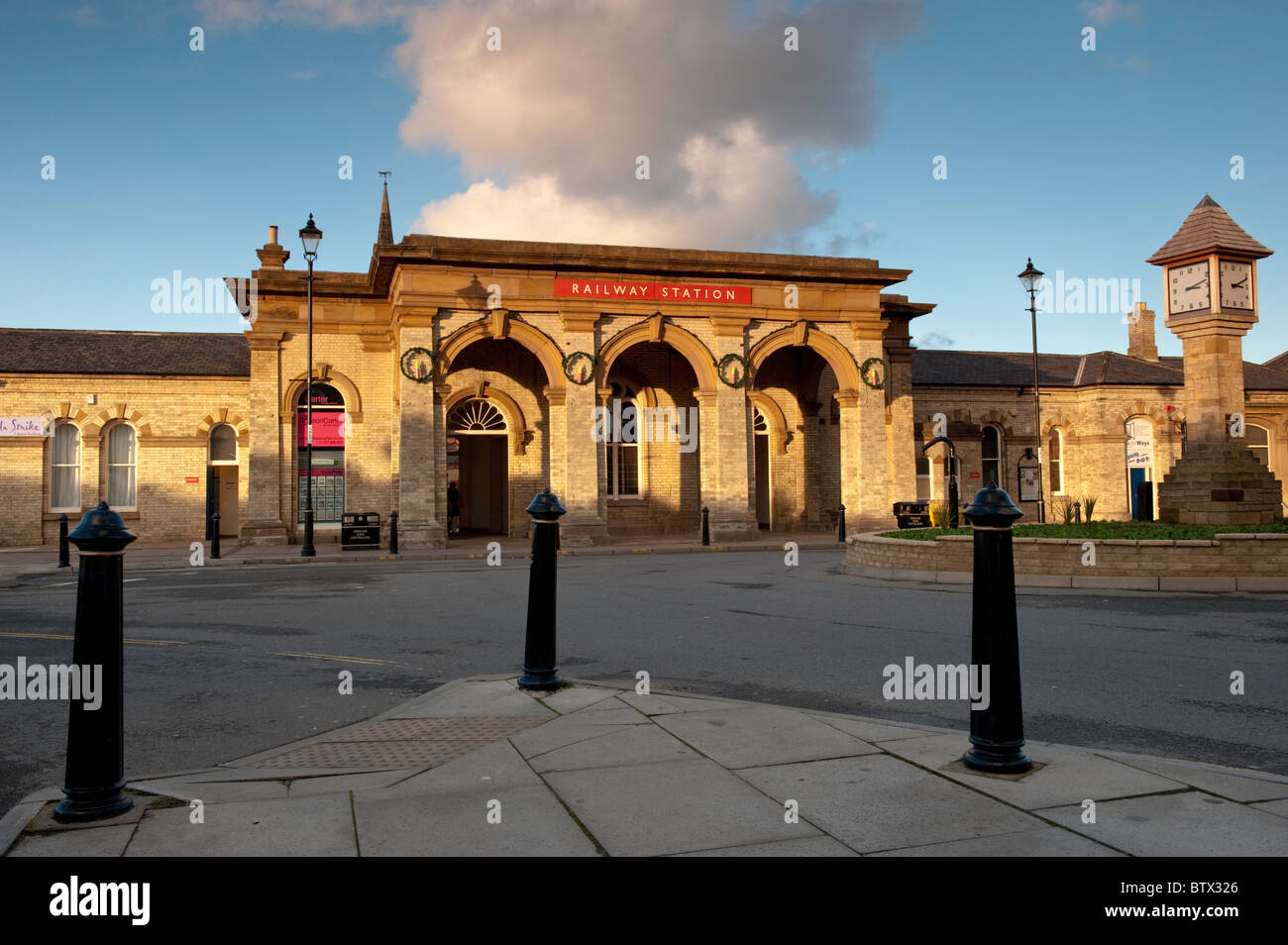 Saltburn station hi-res stock photography and images - Alamy