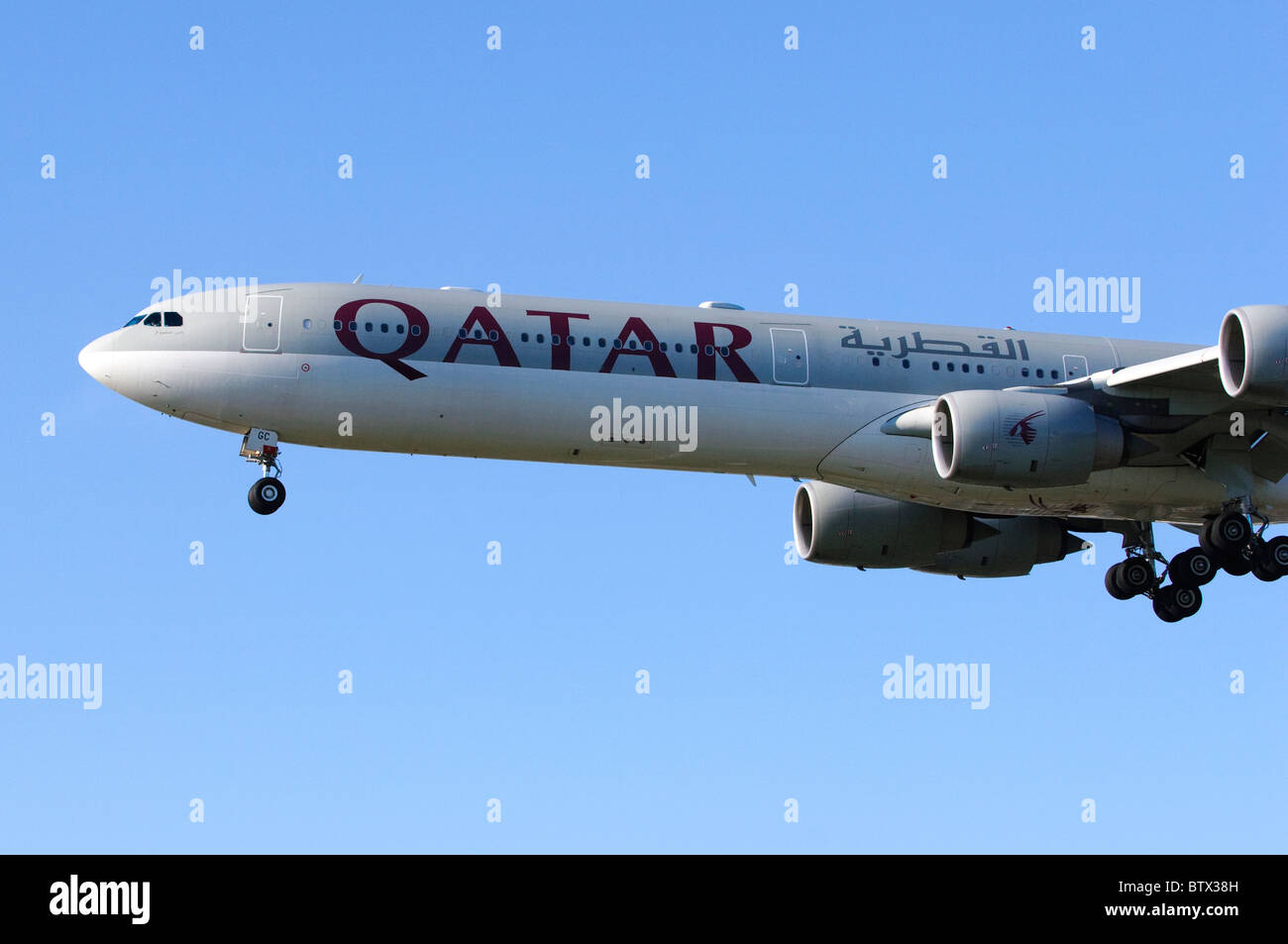 Qatar Airways A340 Landing