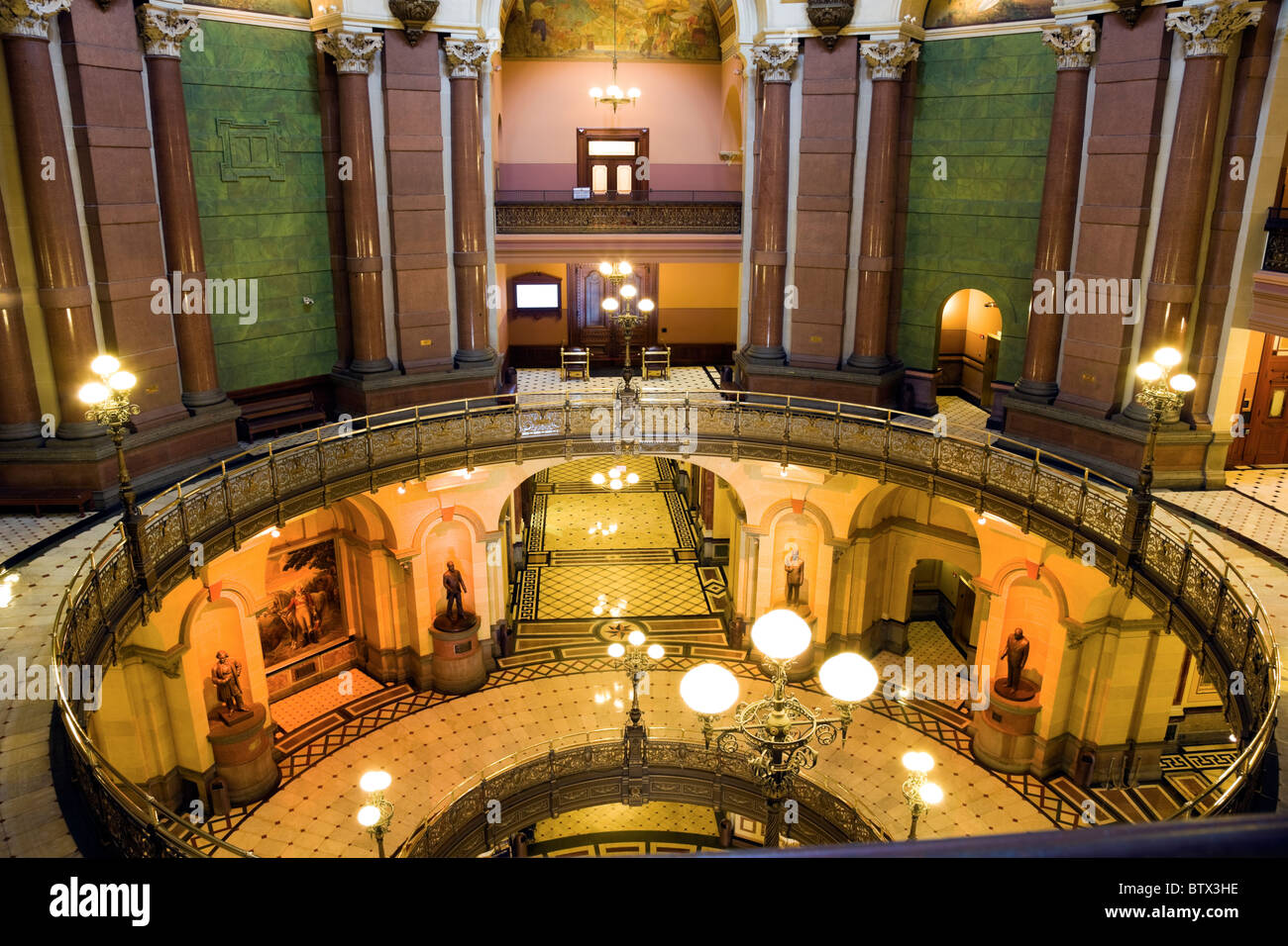 Illinois State Capitol Stock Photos & Illinois State Capitol Stock ...