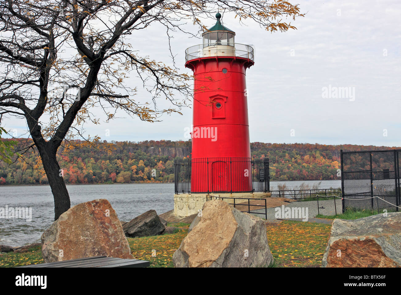 Hudson river rocks hi-res stock photography and images - Alamy