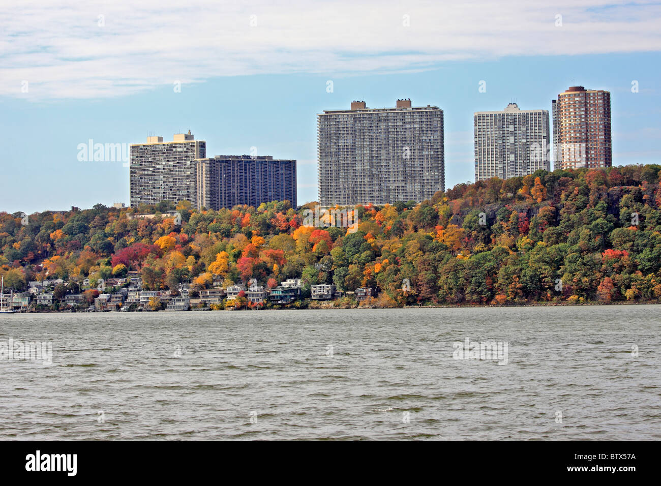 Looking across the Hudson River towards Fort Lee New Jersey Stock Photo ...