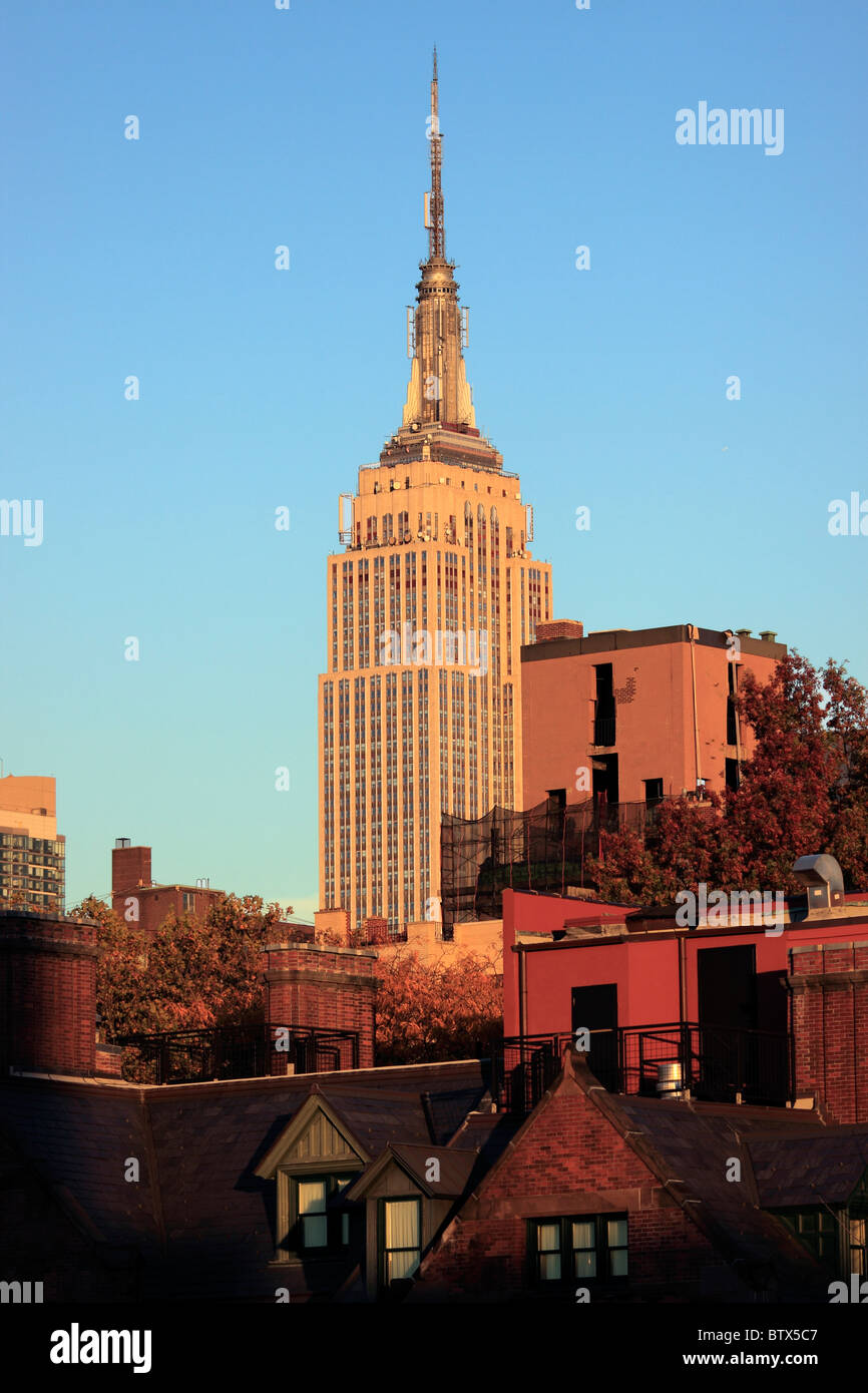 Empire state building new york sun hi-res stock photography and images ...