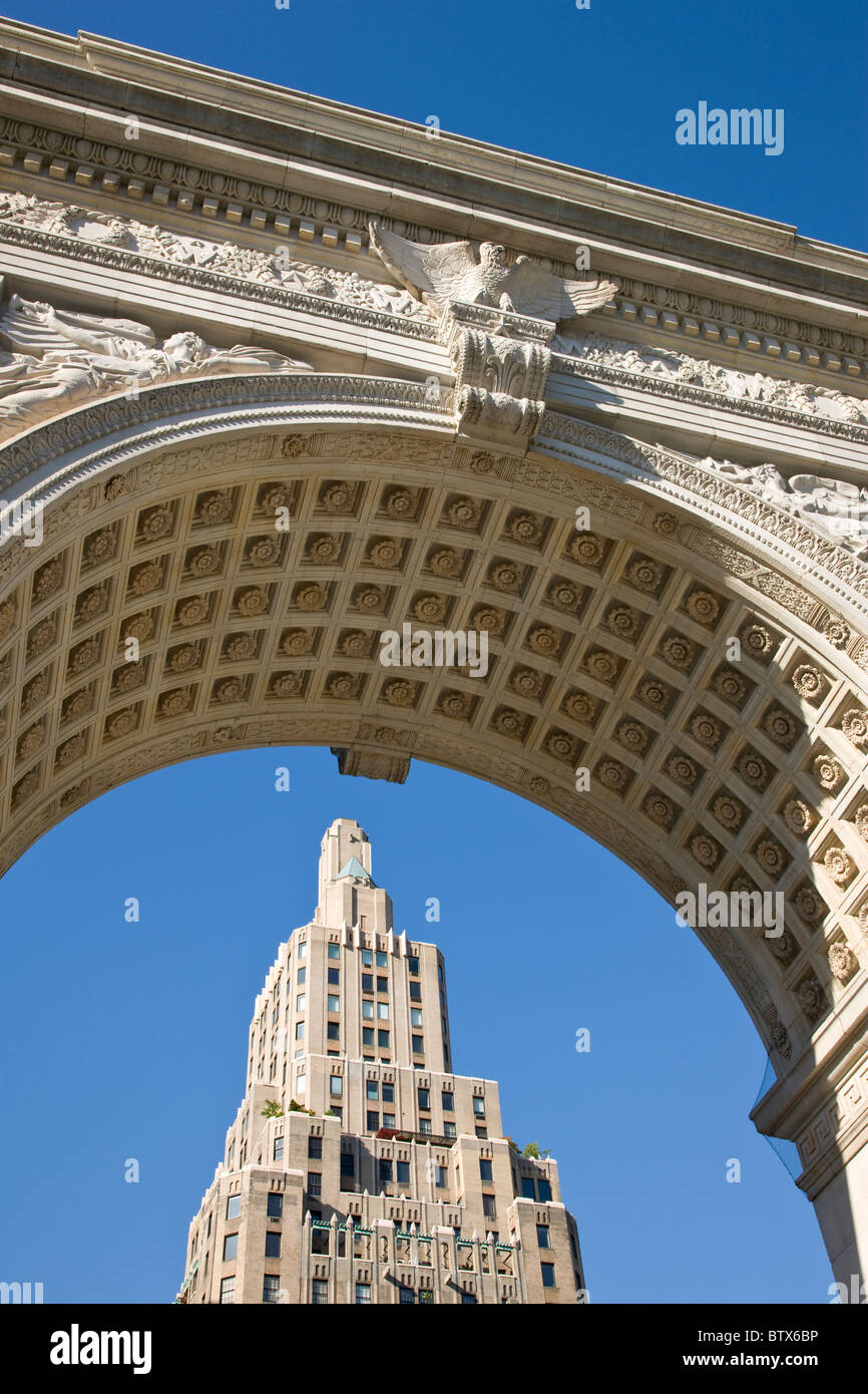 Washington Memorial Arch in Washington Square Park Stock Photo - Alamy
