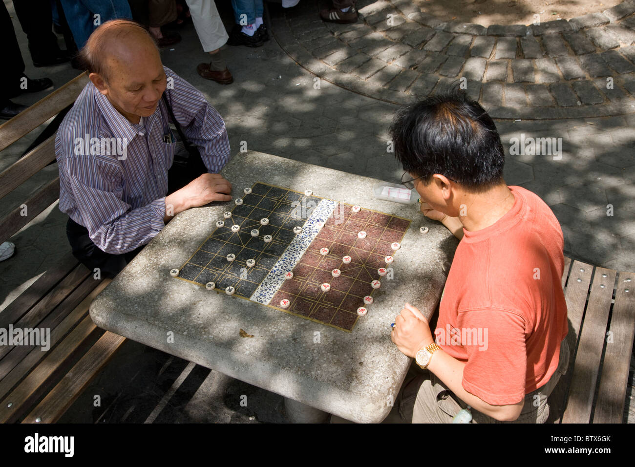 Two chinese men hi-res stock photography and images - Alamy