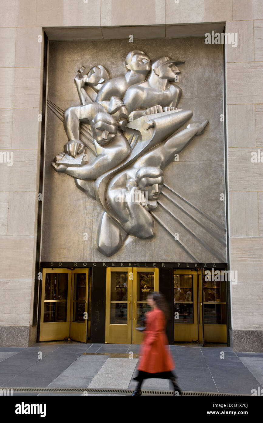 50 rockefeller plaza hi-res stock photography and images - Alamy