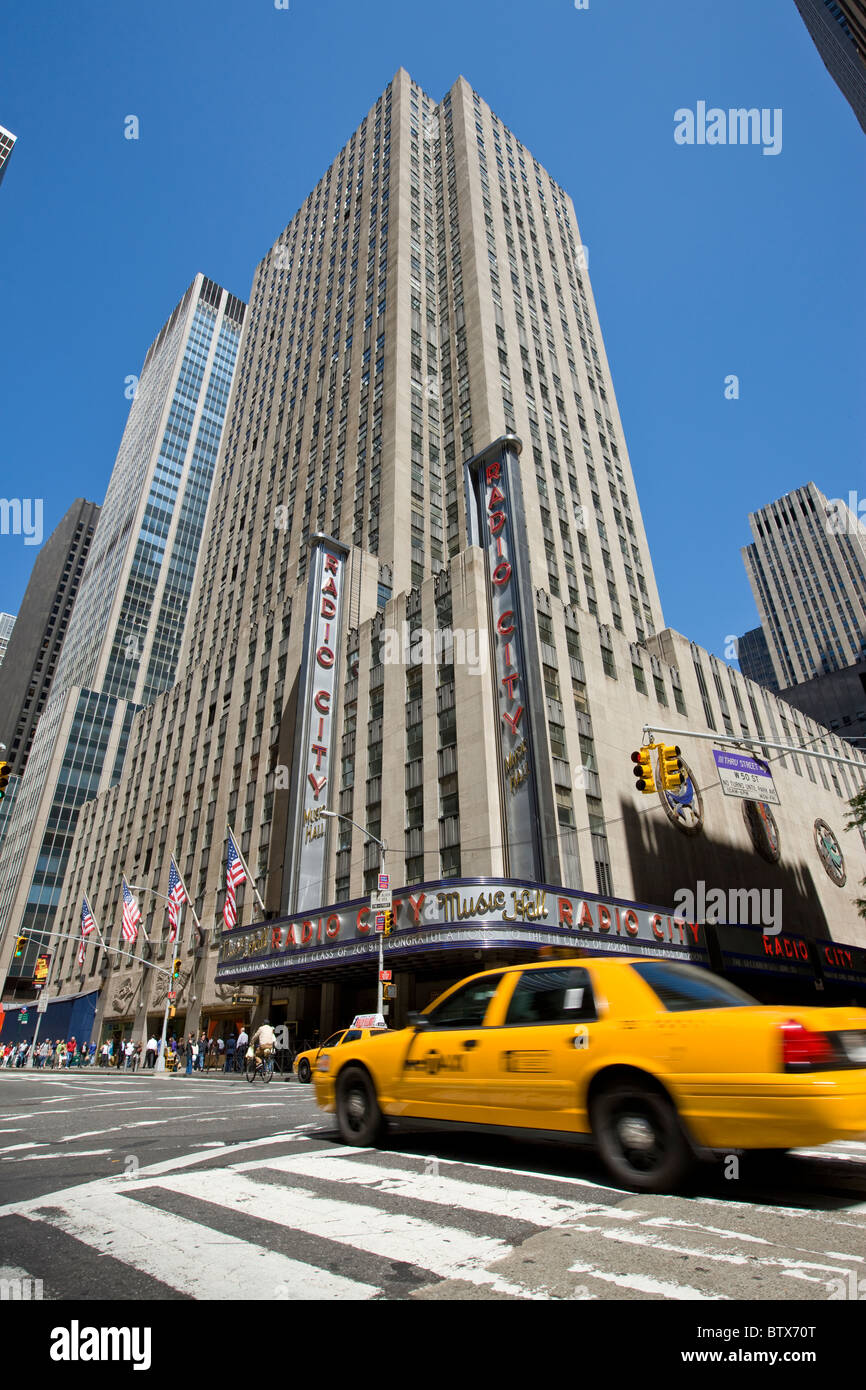 Radio City Music Hall in Rockefeller Center Stock Photo - Alamy